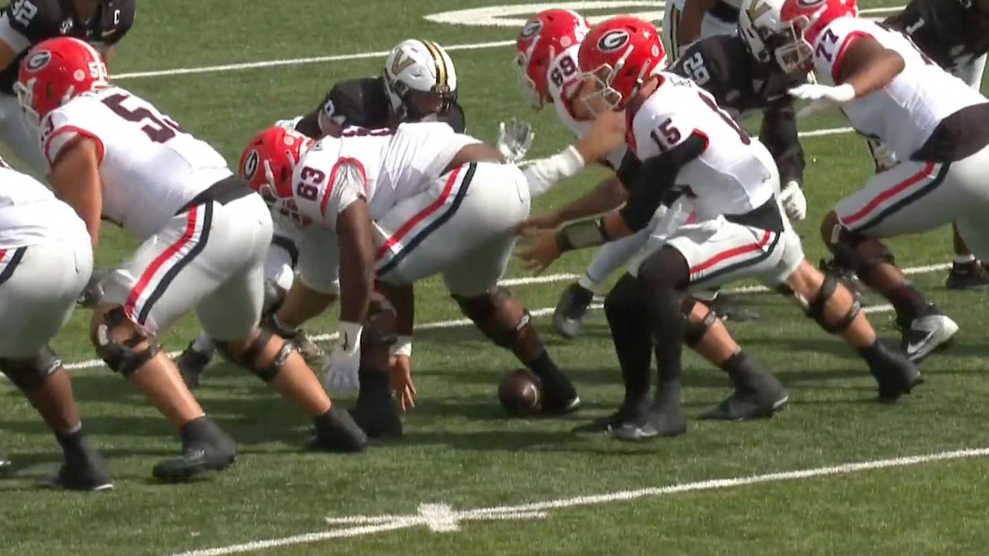 Georgia OL Deftly Rumbled for First Down vs. Vanderbilt, and Fans Were ...