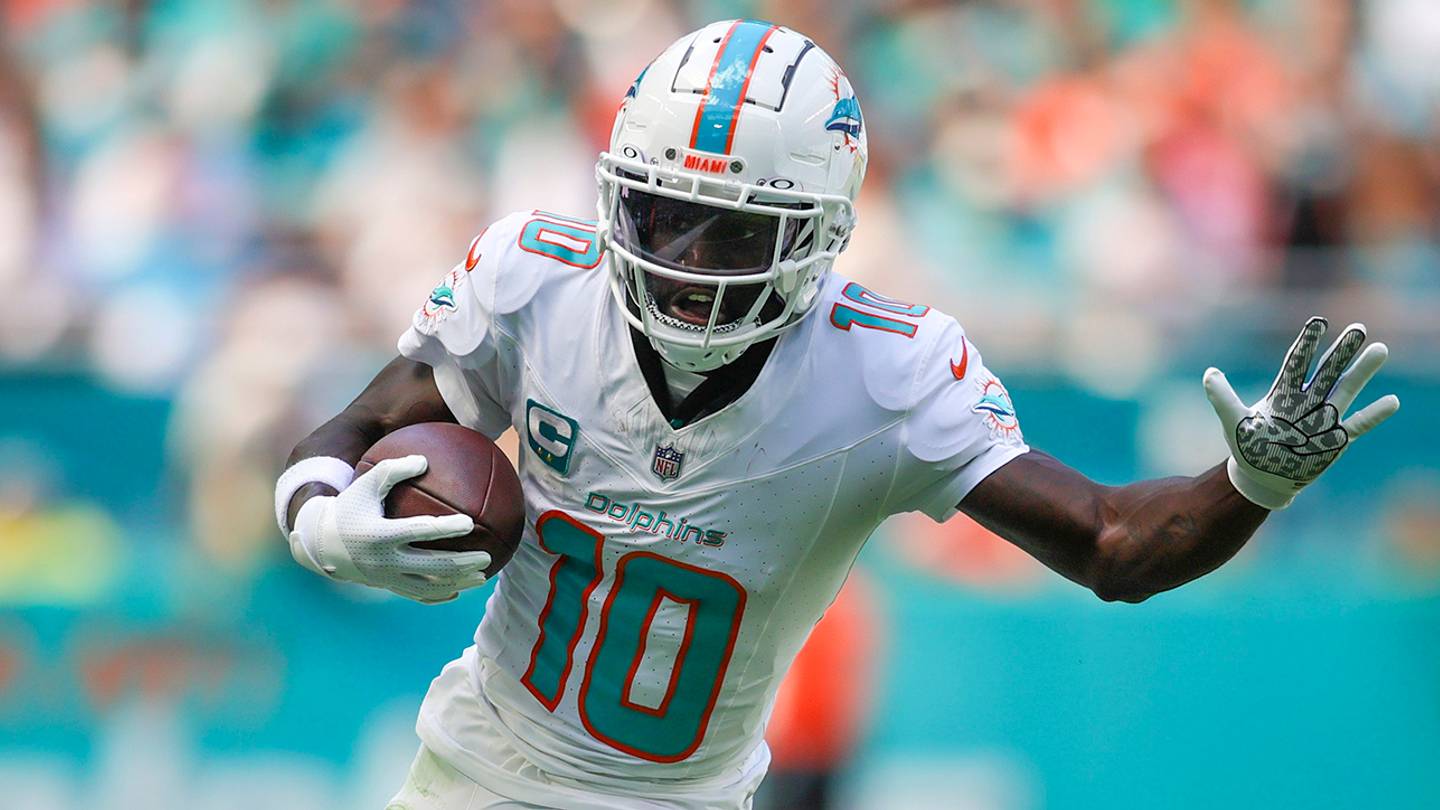 Tyreek Hill’s Biggest Concern About Hand Injury Is Missing ‘Fortnite’