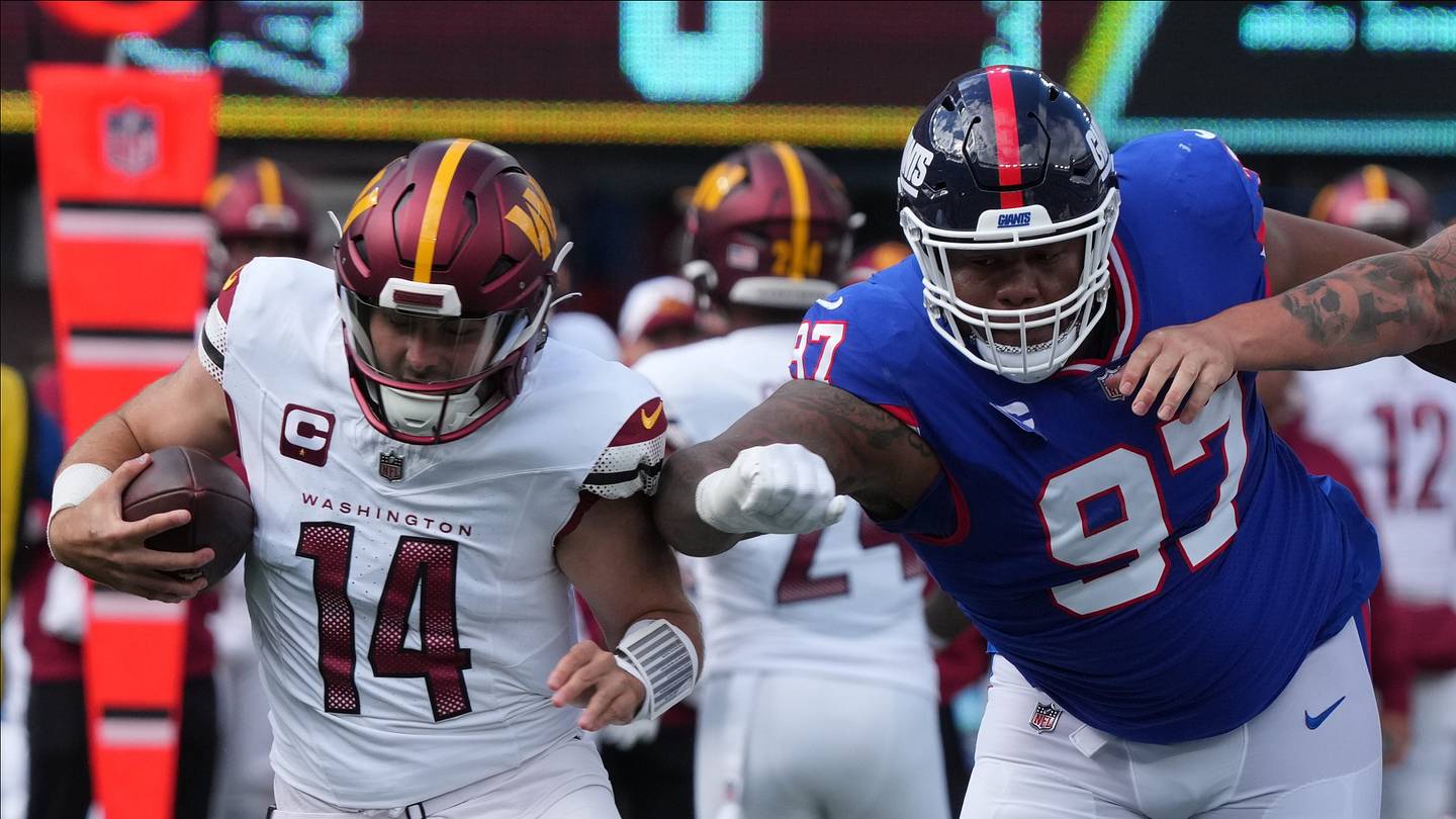 New York Giants Best Season Sack Total as Washington Commanders' OL ...