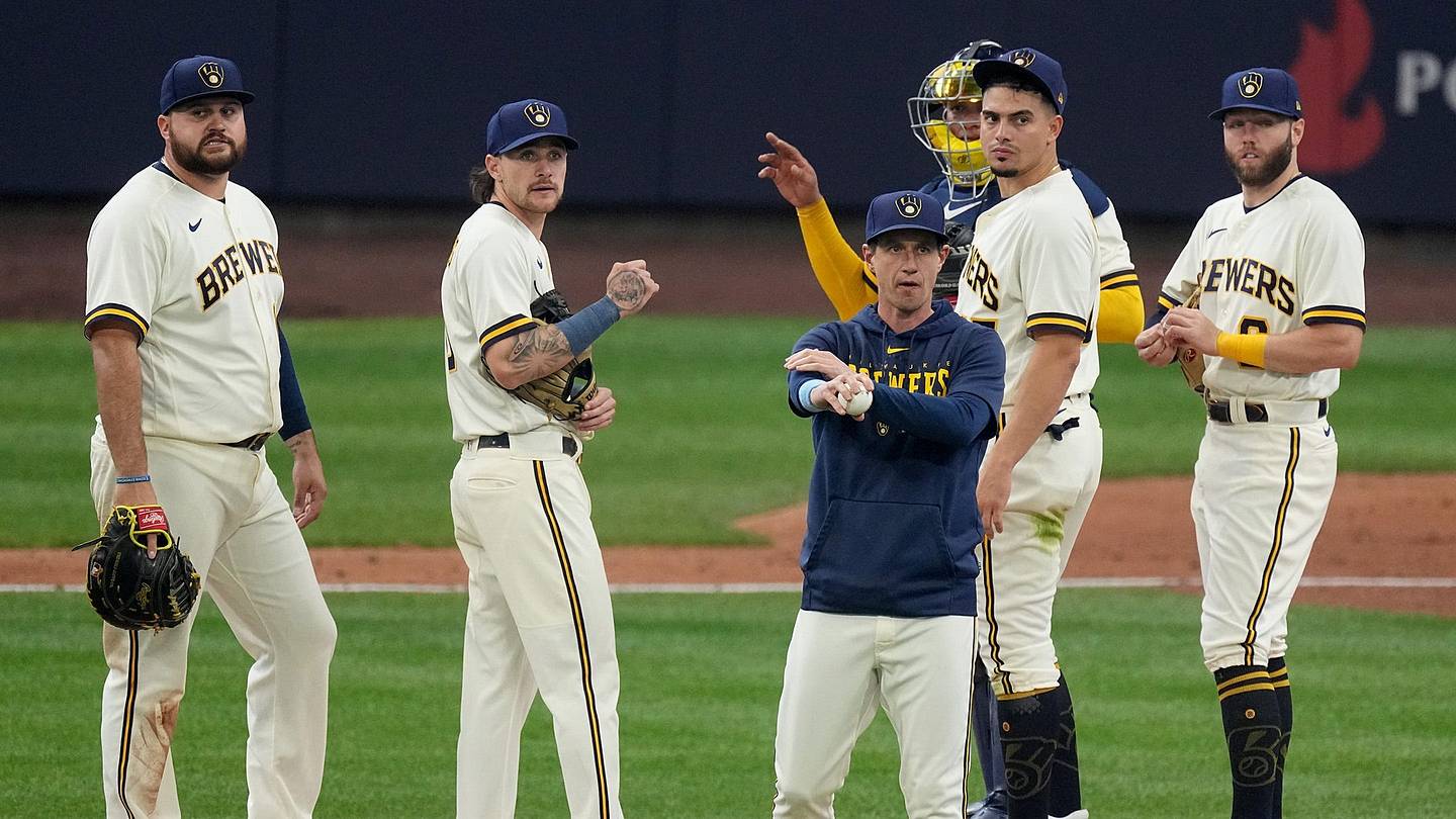 Milwaukee Brewers Extend Demoralizing Streak as Arizona Diamondbacks ...