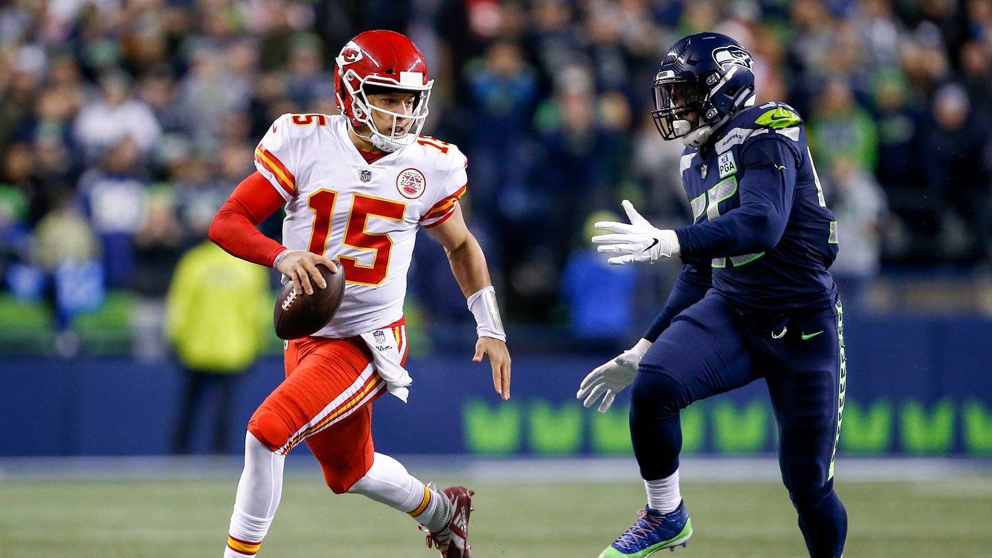 Report: Frank Clark Is Signing With the Seattle Seahawks, Not the KC Chiefs