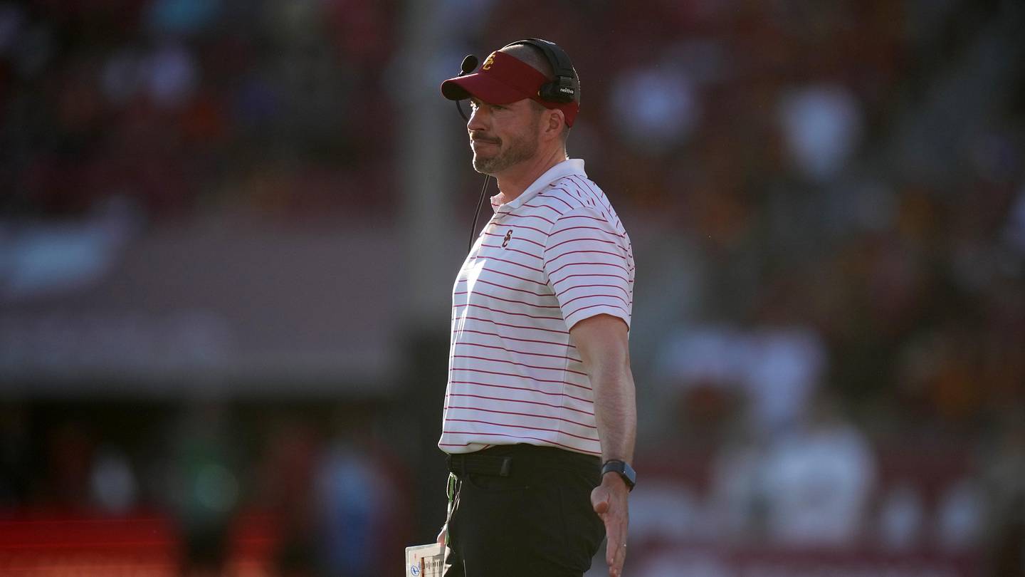 USC Fires Defensive Coordinator Alex Grinch After Giving Up 52 Points ...