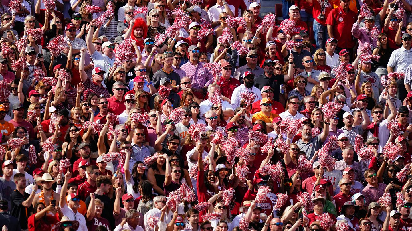 Alabama Players Looking for Another Raucous Crowd on Saturday Night vs. LSU