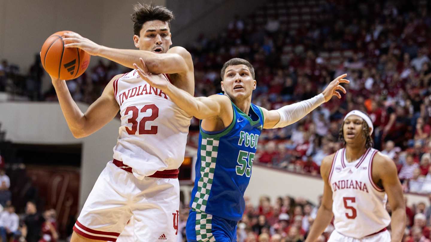 Late Spurt Flips Script, Gives Indiana 69-63 Win Over Florida Gulf Coast