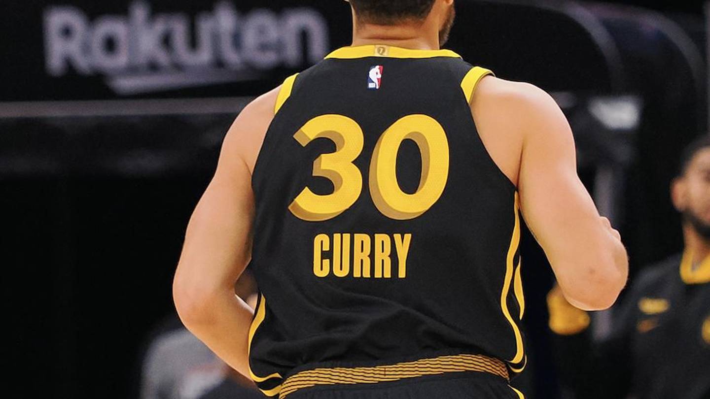 WATCH: Steph Curry Makes Incredible Four-Point Play vs. Rockets