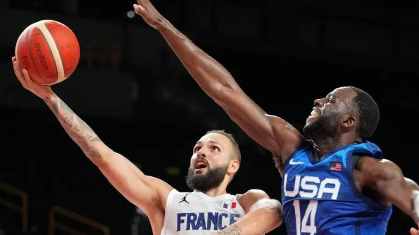 French Coach Vincent Collet Calls for New York Knicks to Trade Evan ...