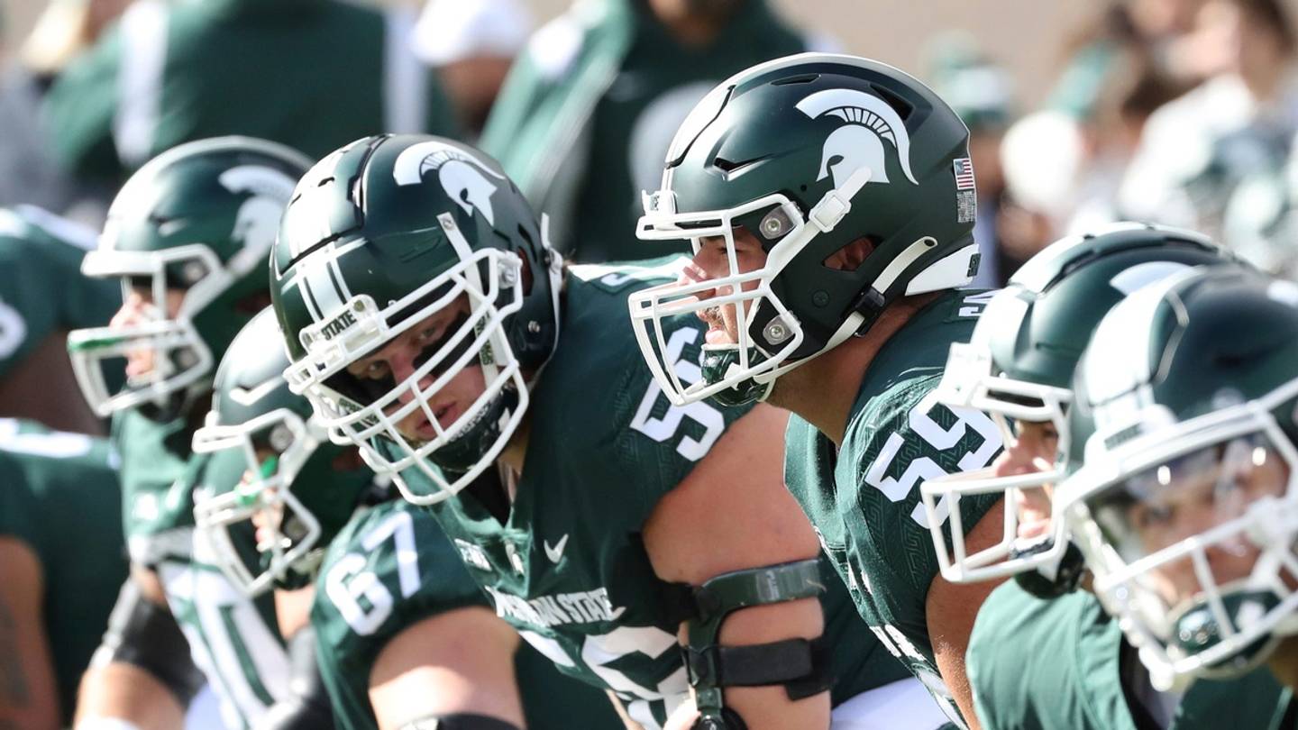 3 Michigan State Offensive Lineman Enter Transfer Portal