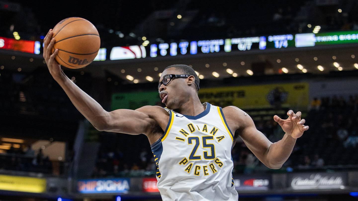 Jalen Smith won't travel with Indiana Pacers to Miami, will be re ...