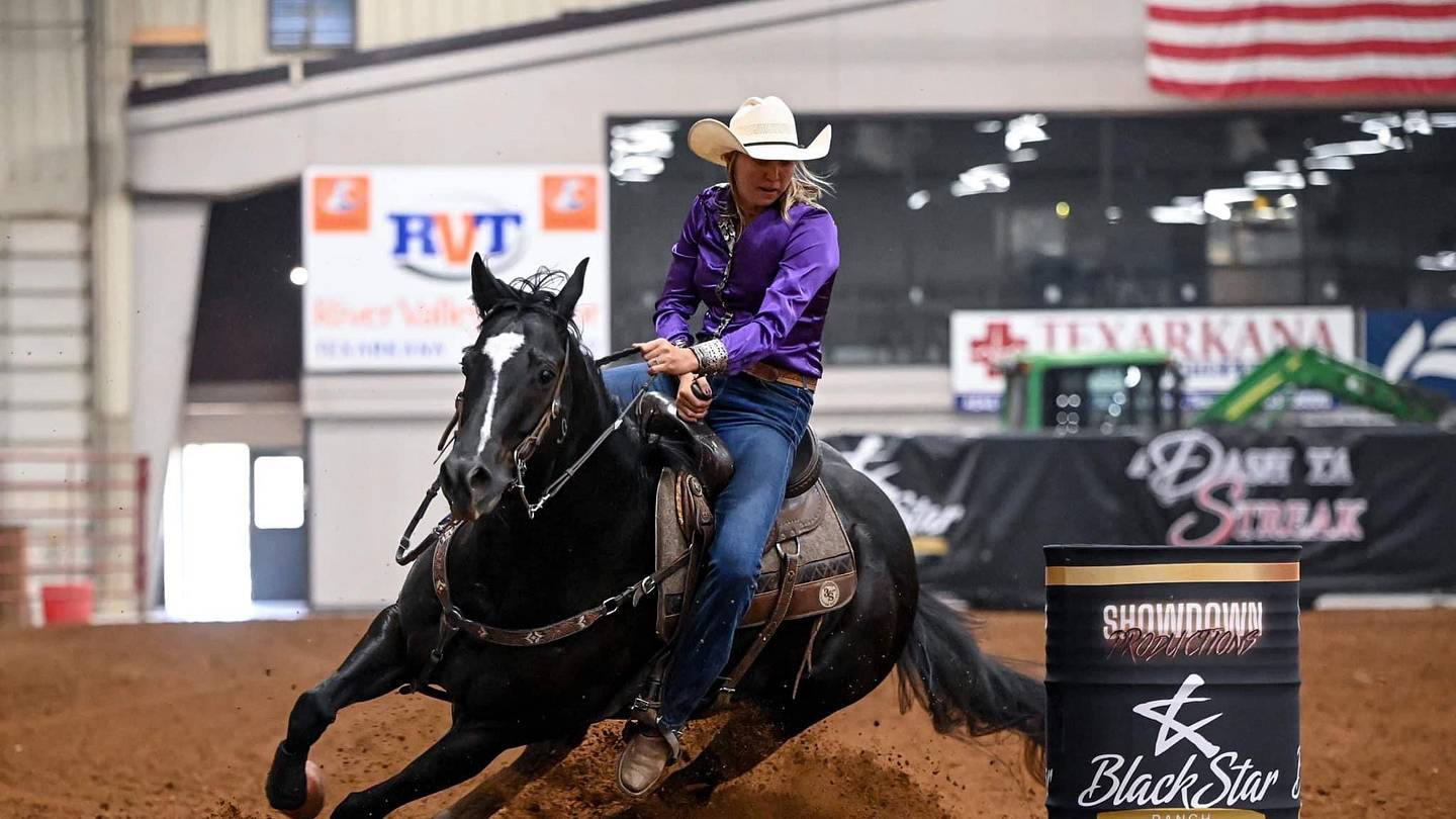 Hailey Kinsel Brings Slick By Design Offspring "Spatch" to 2023 NFR