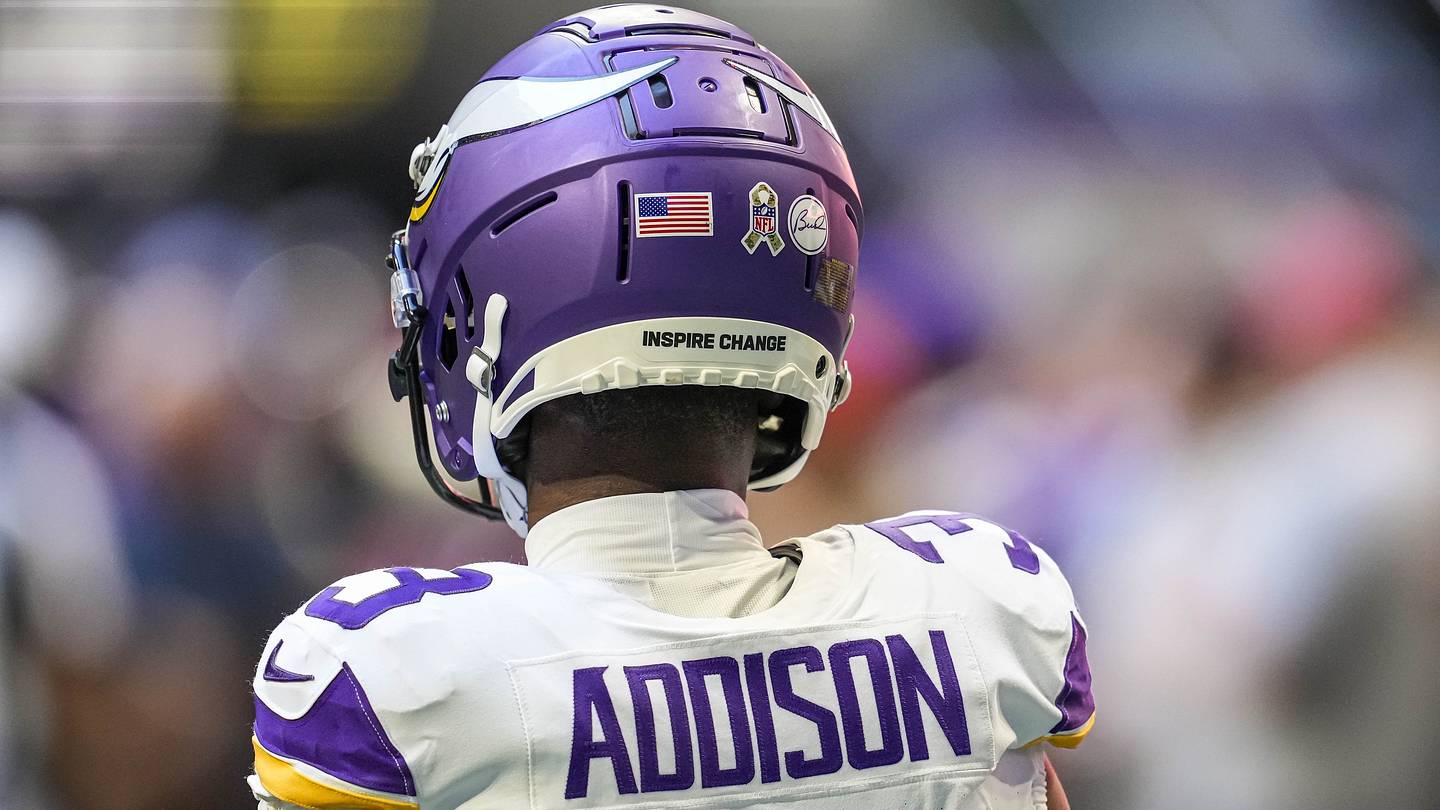 Watch: Jordan Addison Makes Crazy Catch, Scores Touchdown