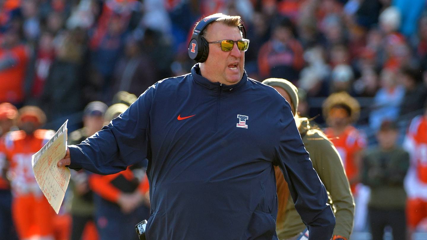 Top Receiver Mario Sanders Officially Signs With Illinois Fighting Illini