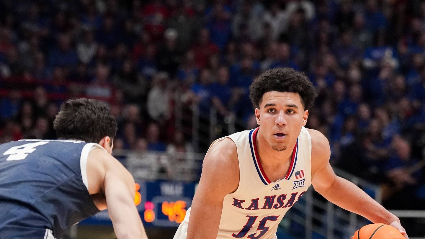 Kansas December Player of the Month: Kevin McCullar