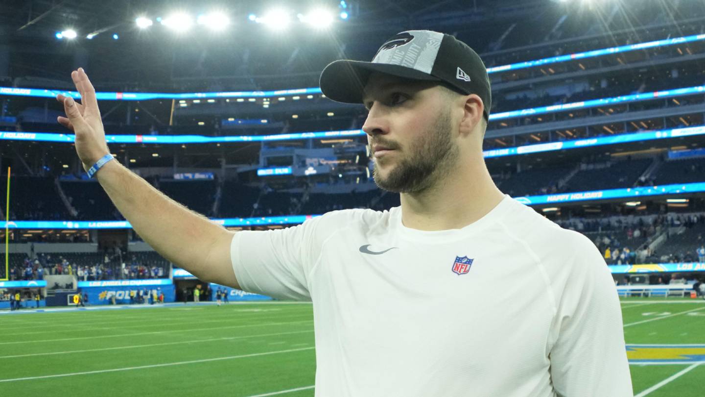 Mic’d-Up Josh Allen Had Too Much Fun With the Tiger Woods ‘Big Dog ...