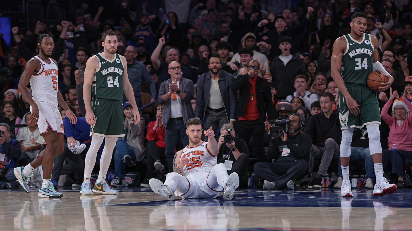 The Milwaukee Bucks lose to the New York Knicks in their Christmas Day ...