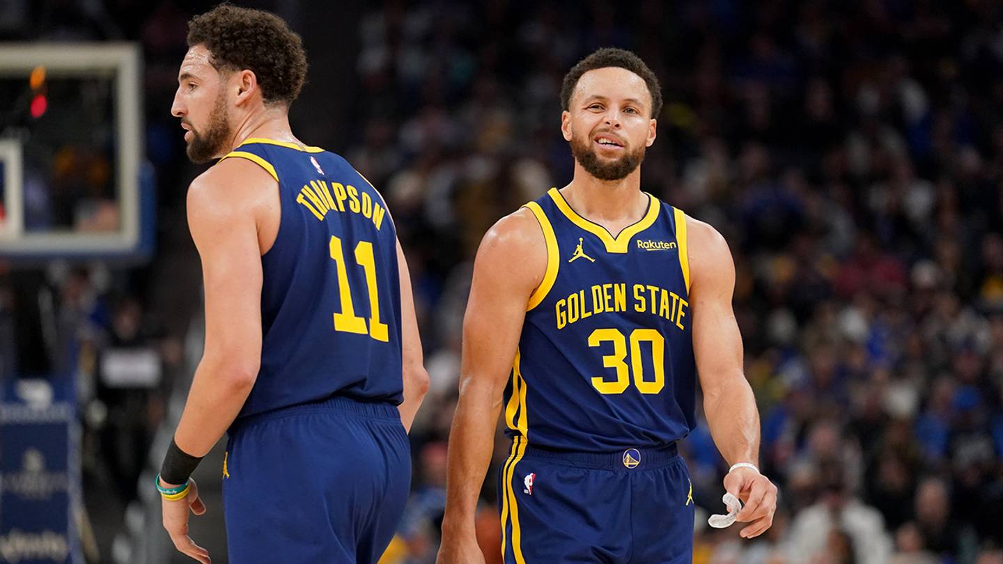 Steph Curry, Klay Thompson Share Somber Moment on Bench After Warriors ...