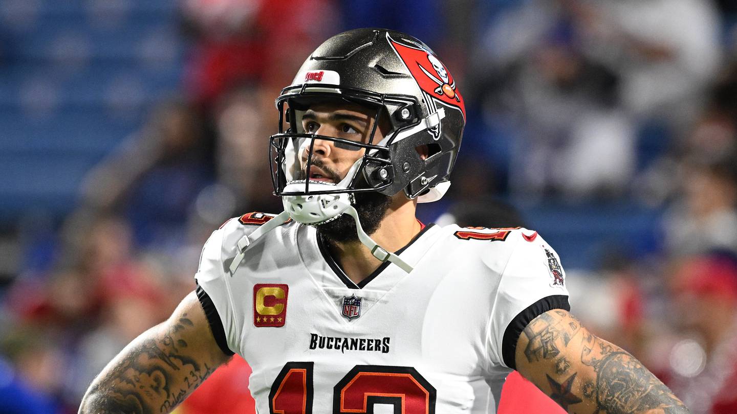 Buccaneers' Mike Evans Calls Antoine Winfield Jr.'s Pro-Bowl Snub 'The ...