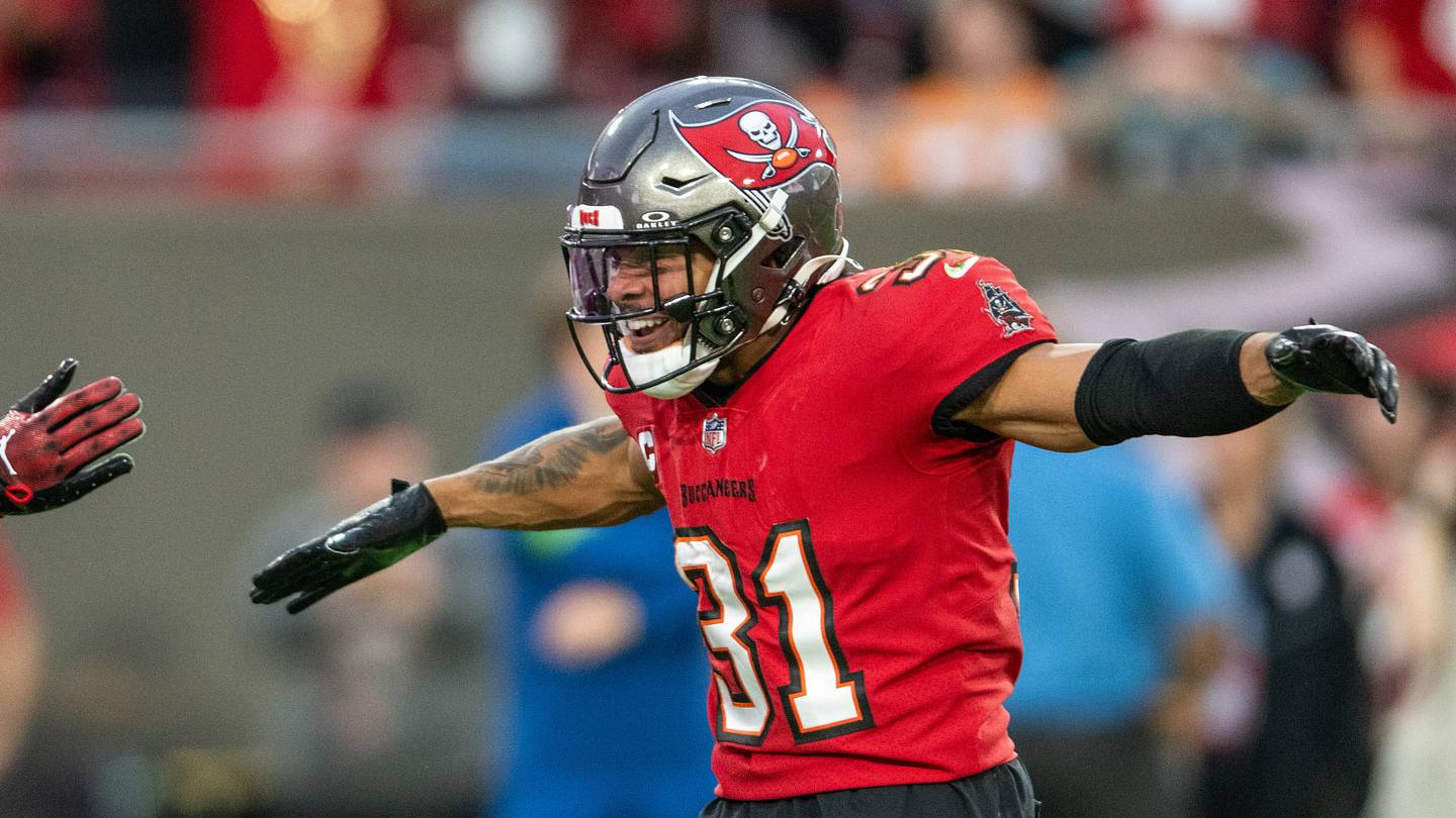 Buccaneers' Antoine Winfield Jr. Named NFC's Defensive Player of the Week
