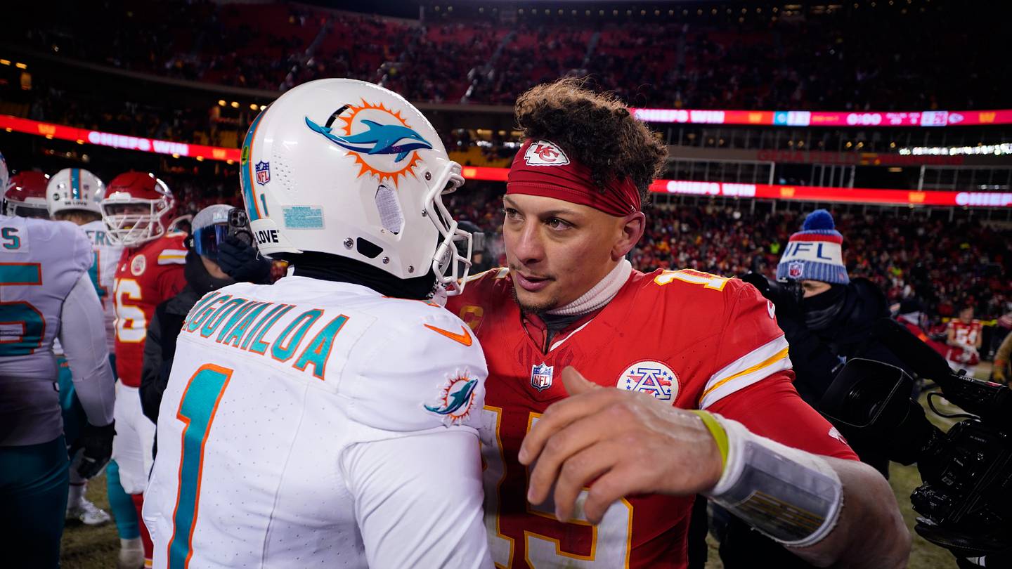 KC Chiefs vs. Miami Dolphins Wild Card Game on Peacock Sets Streaming ...