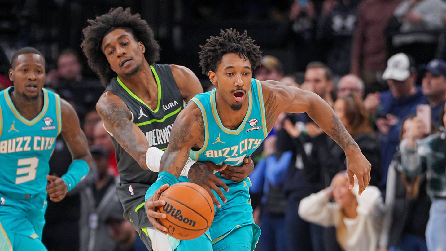 Hornets Announcer Absolutely Lost It Over Game-Clinching Free Throws vs ...
