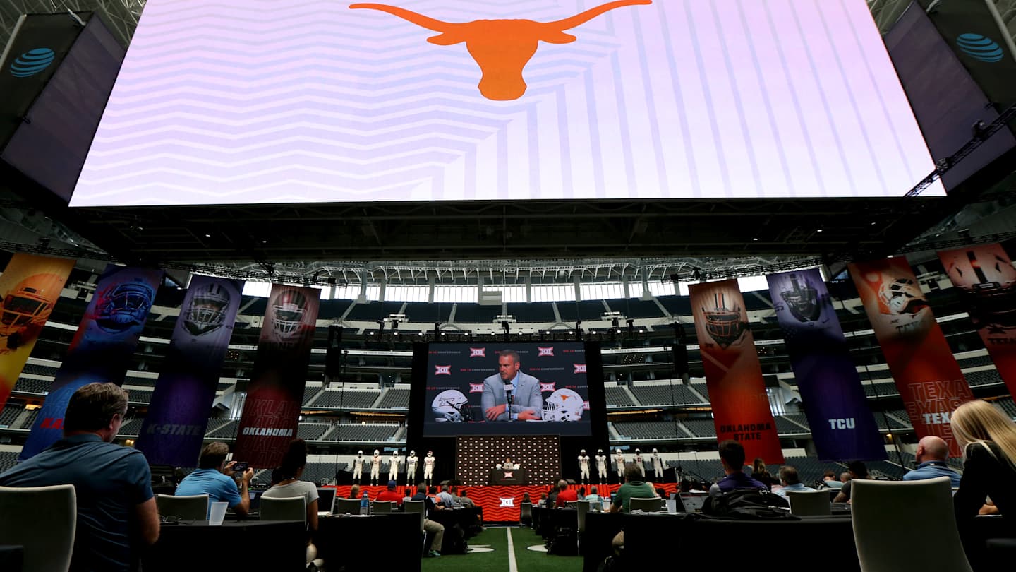 Texas football: Former Texas coach, recruiting coordinator and ...