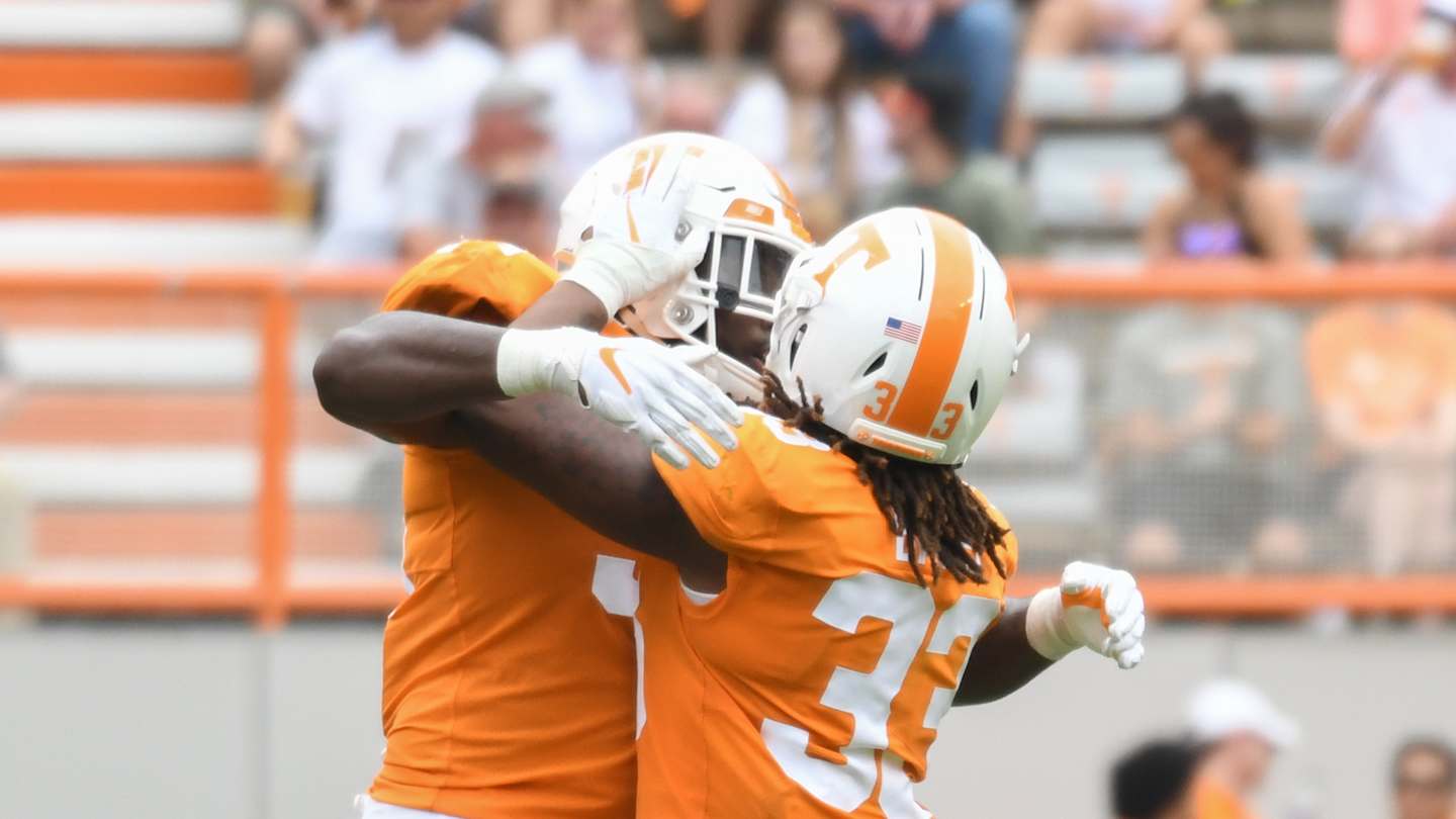 With Jeremy Banks Re-Enrolled at Tennessee, What Impact Could He Have ...