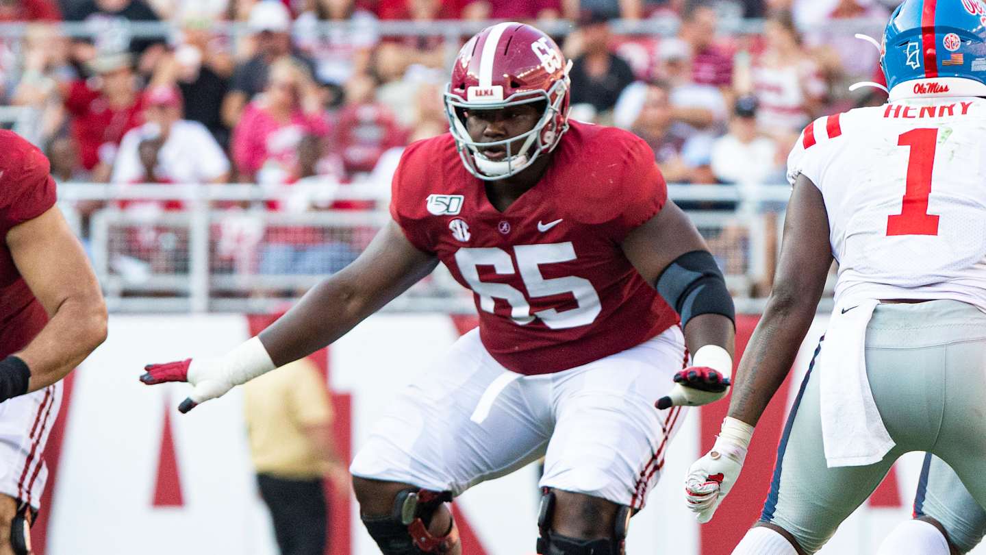 Senior Deonte Brown Crucial to Crimson Tide's Interior O-Line Play ...