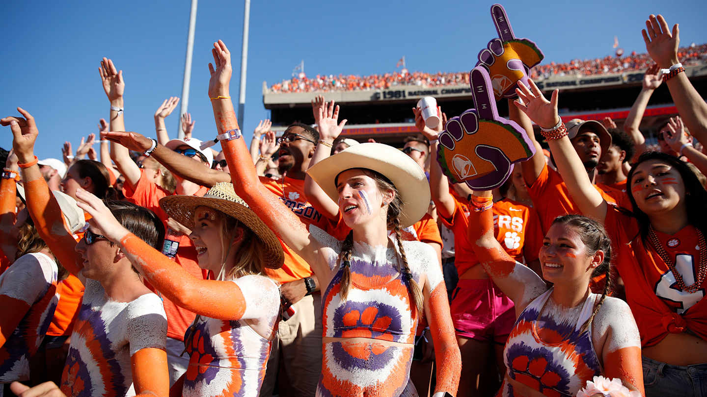 Did UNC's trolling of Clemson fans warrant an apology? - Sports Illustrated