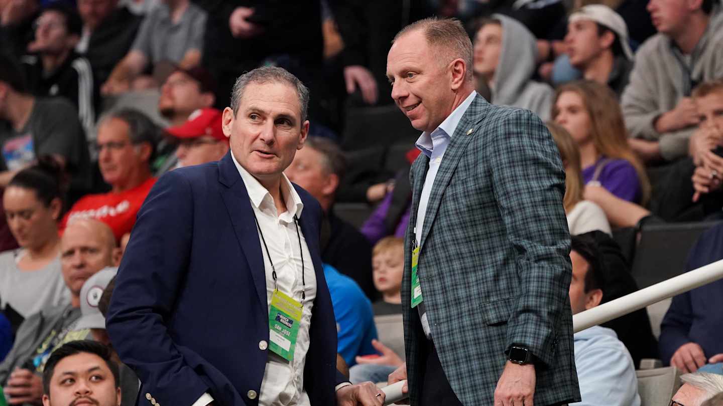 Oregon AD Rob Mullens Has No Plans of Flying Out of Eugene - Sports ...