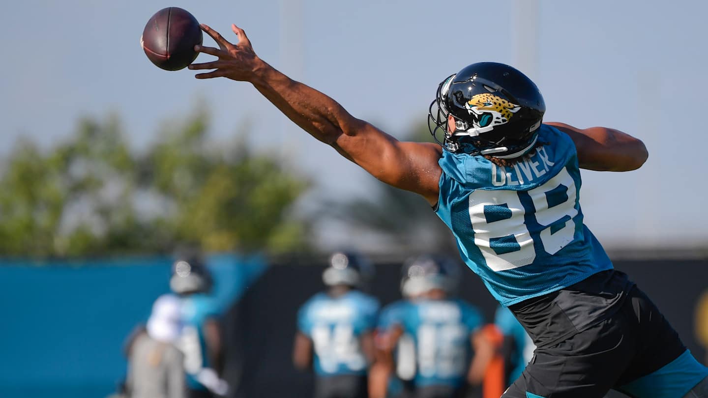 Doug Marrone Wants Josh Oliver to Be Bigger Part of Pass Game - Sports ...