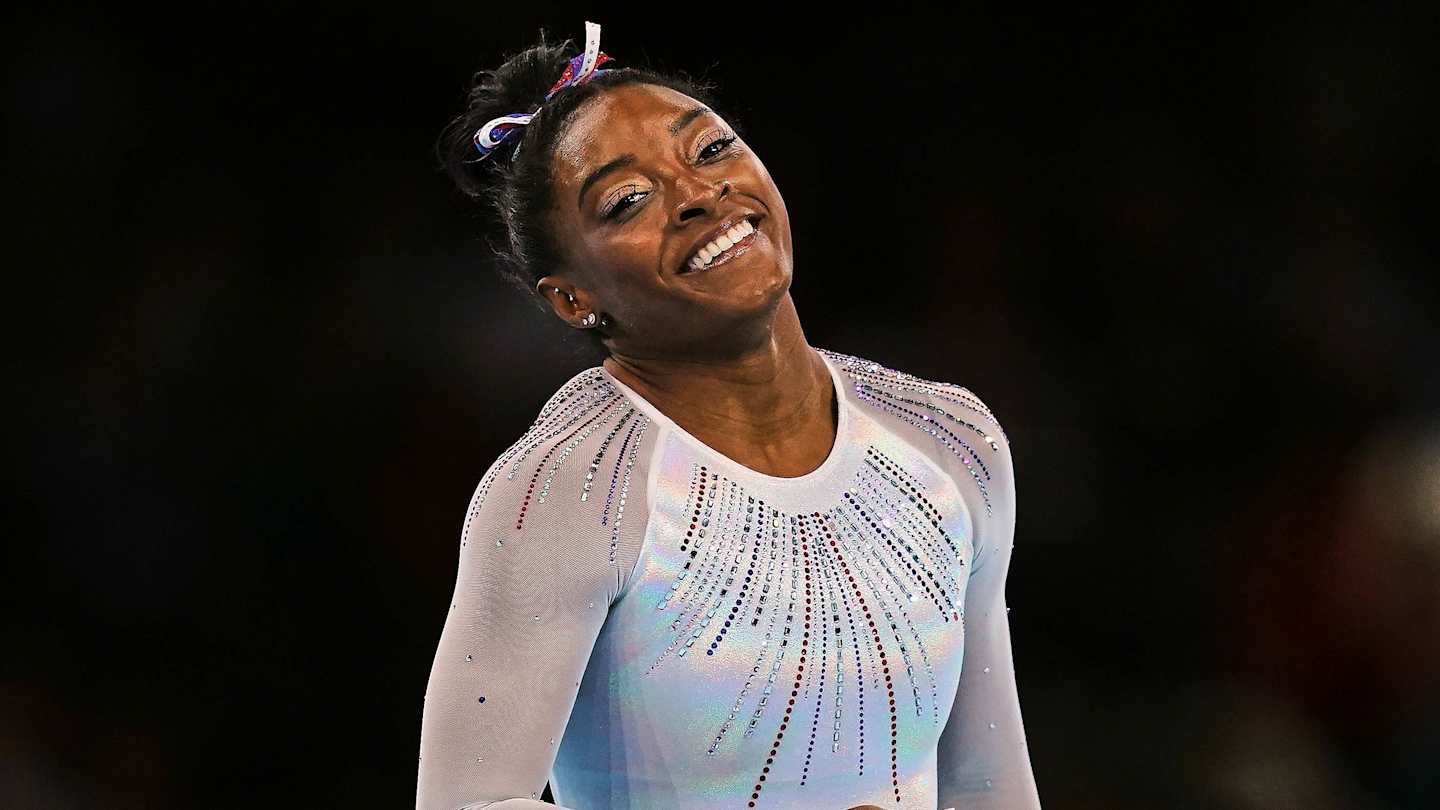 Simone Biles throws first pitch at World Series Game 2 - Sports Illustrated