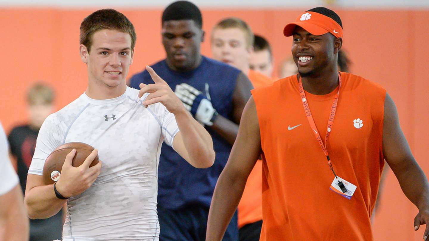 BREAKING: West Virginia names Xavier Dye as new wide receivers coach ...