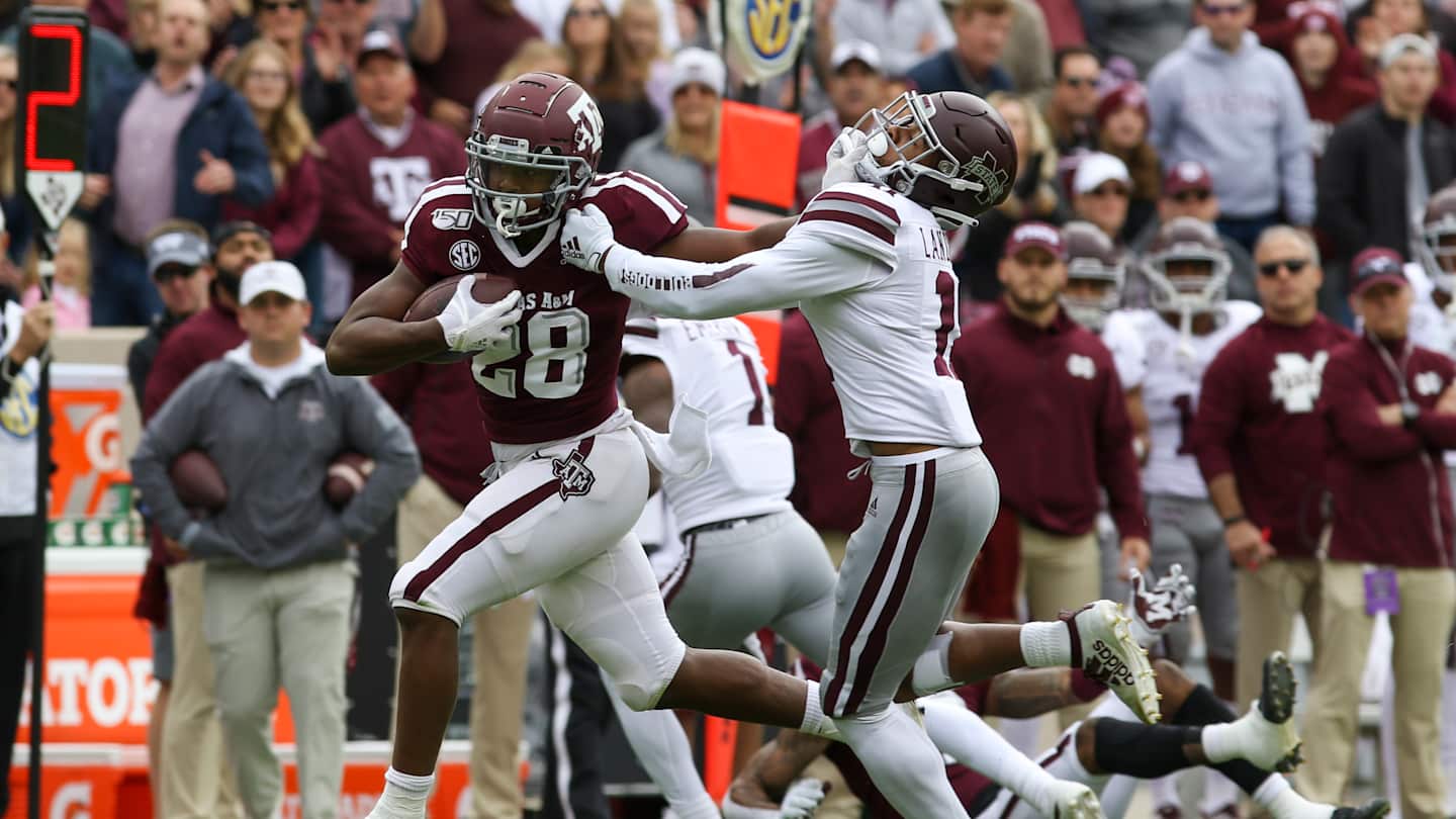 Spiller Finds Rhythm Against Bulldogs - Sports Illustrated Texas A&M ...