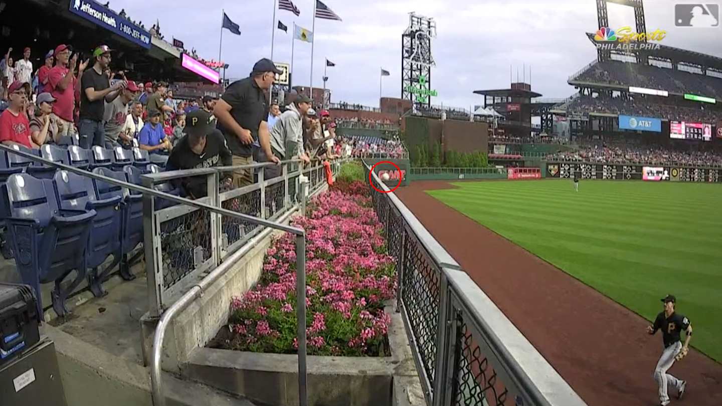 Phillies-Pirates: Rhys Hoskins double rolls on wall (video) - Sports ...