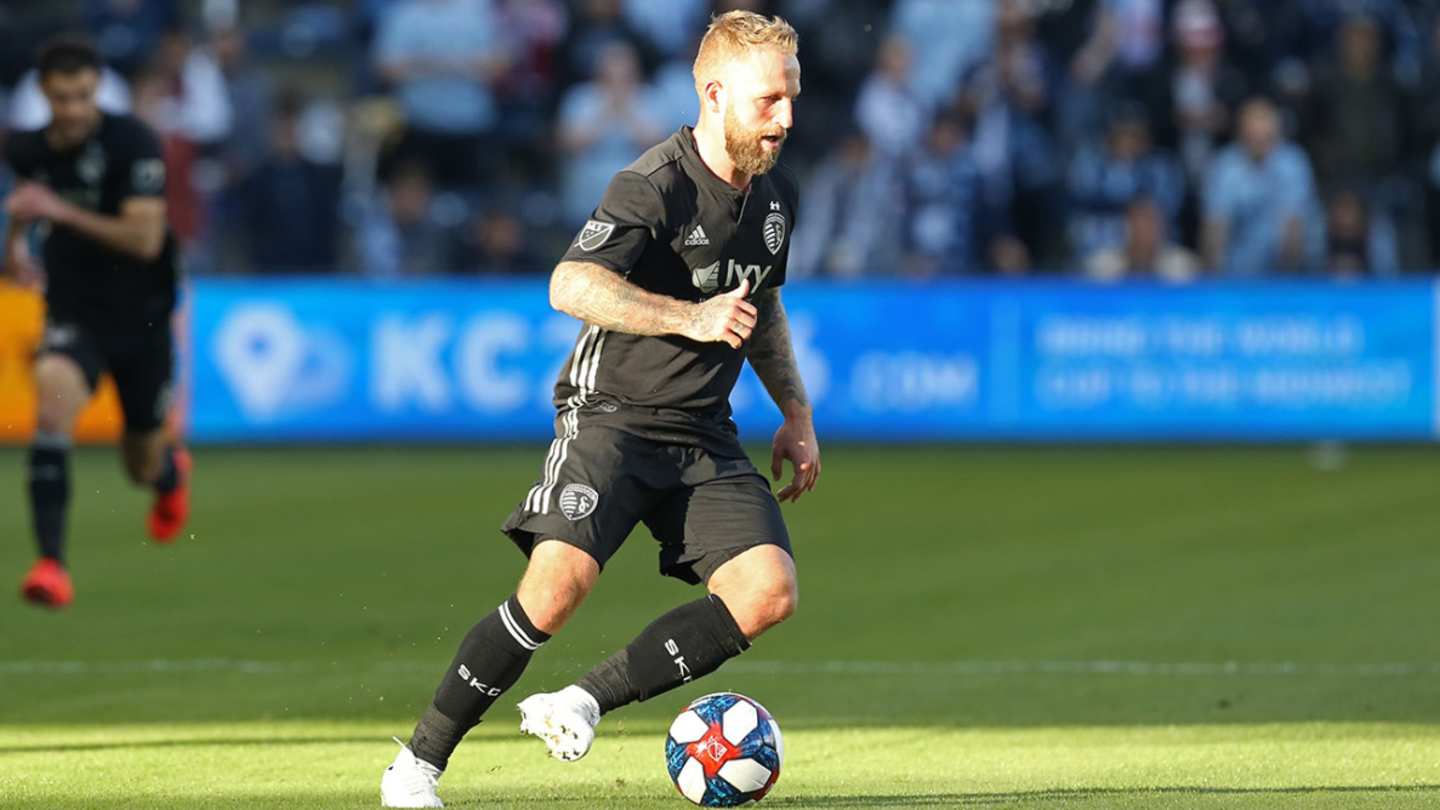 Johnny Russell leads Sporting KC to win, Wondolowski scores again ...