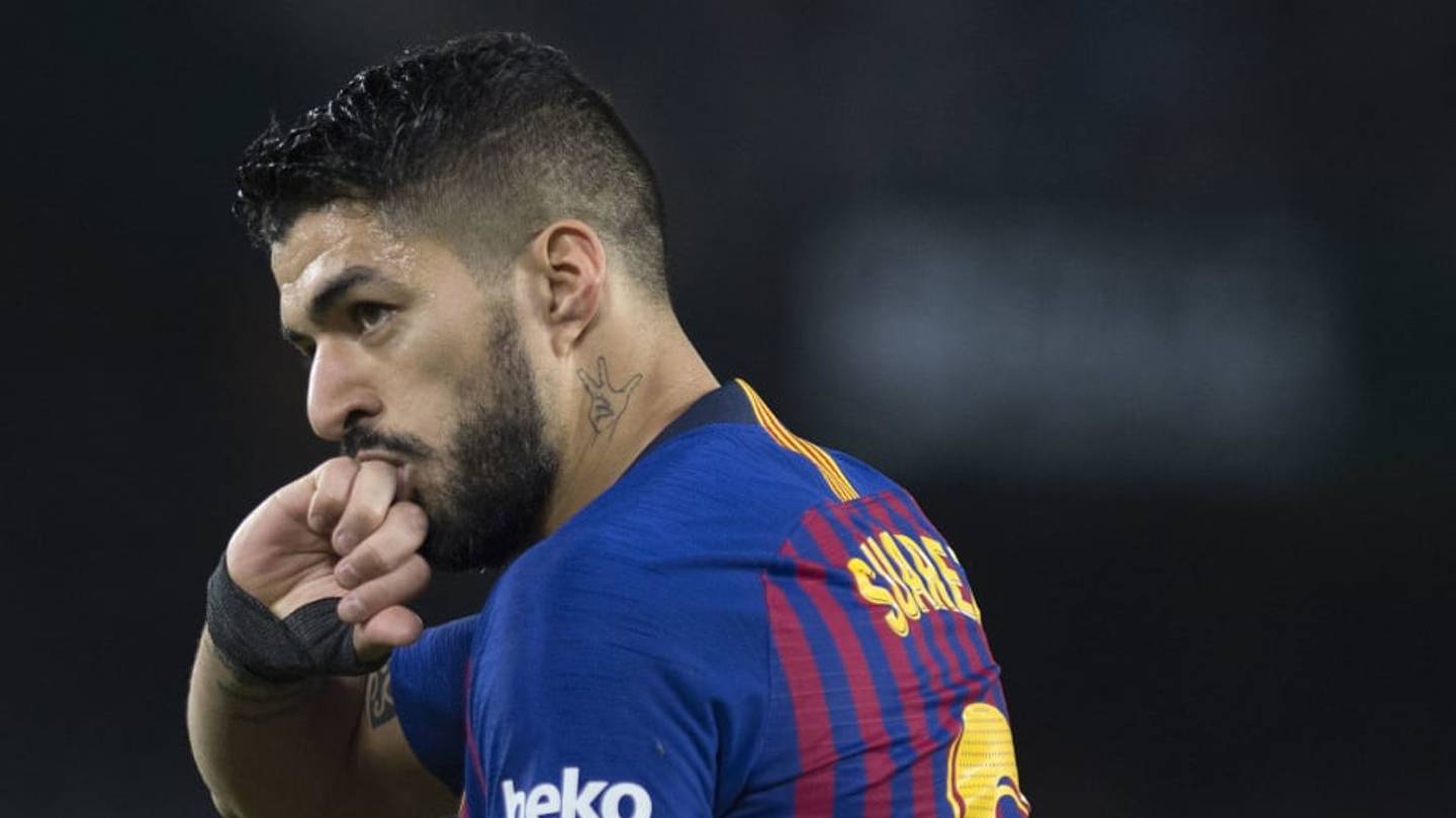Luis Suárez Doubtful for Man Utd Clash After Suffering Ankle Injury in ...