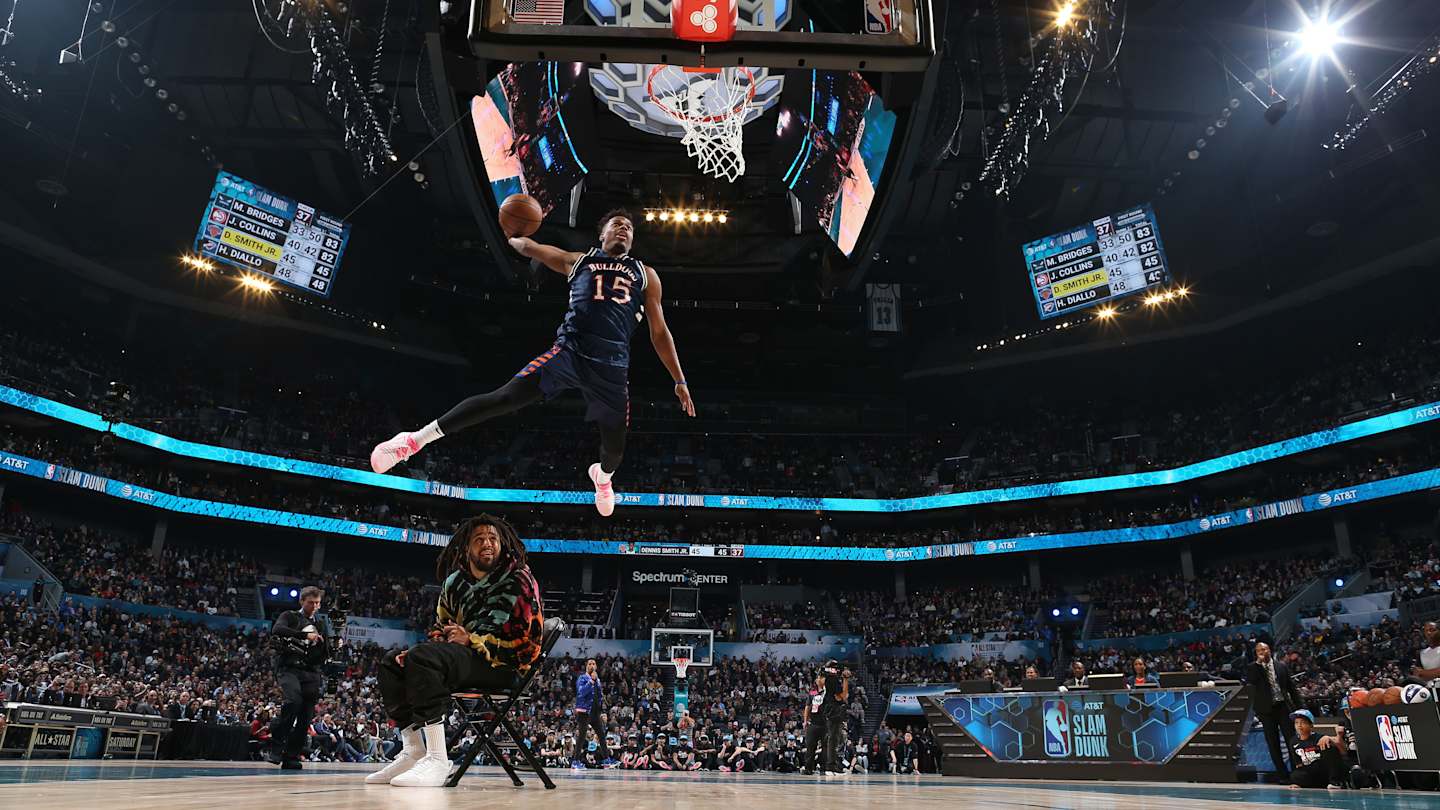Dennis Smith Jr. dunks over J. Cole for a perfect score (video ...