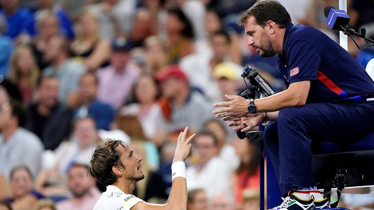Medvedev berates umpire, responds to angry crowd after US Open win ...