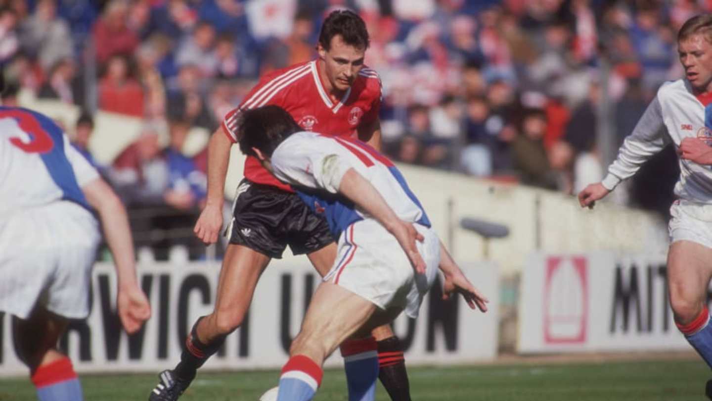 5 of the Worst Named Competitions in Football of All Time - Sports ...