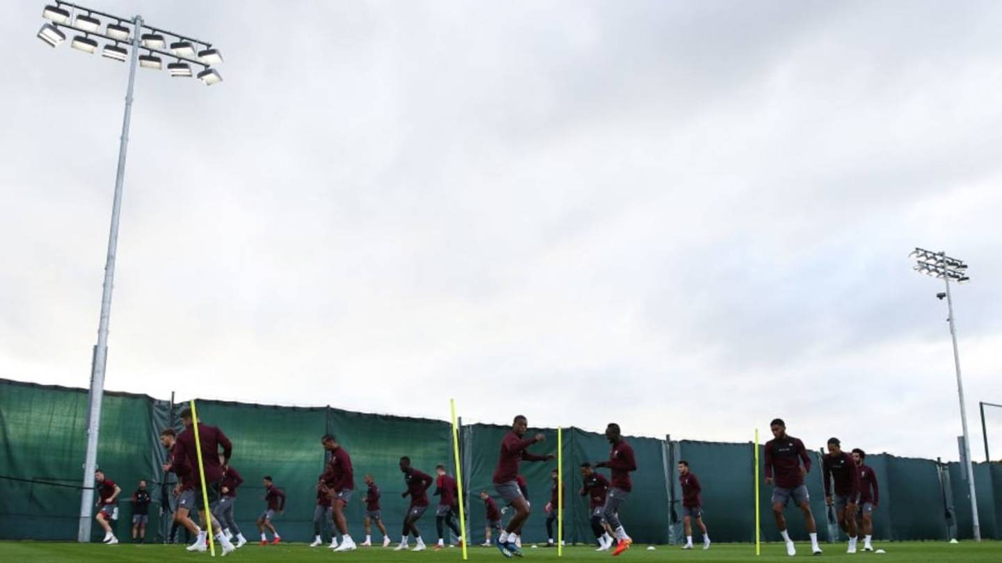Liverpool Raid Premier League Title Rivals Manchester City for Key ...