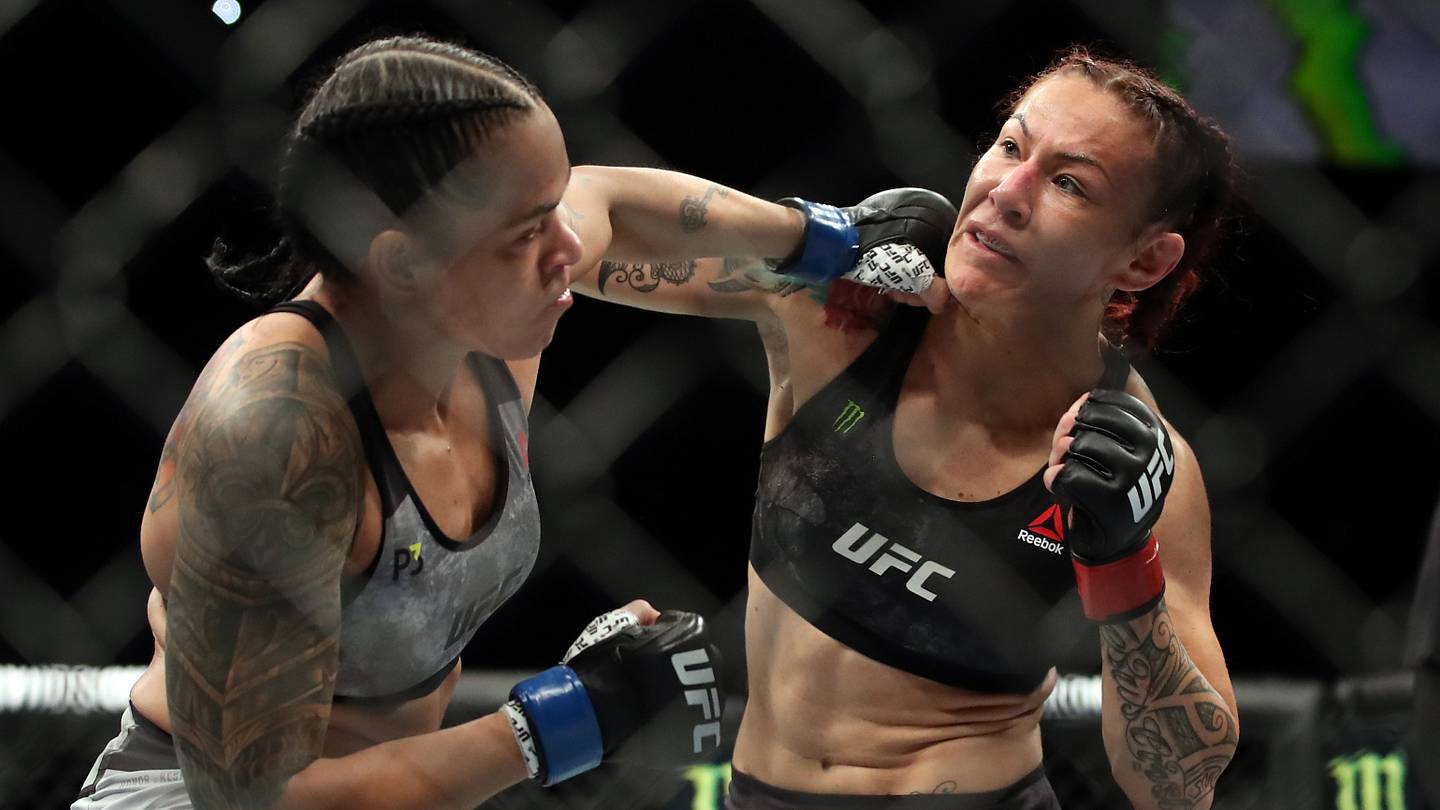Amanda Nunes KOs Cyborg, Jon Jones Wins at UFC 232 (video) - Sports ...