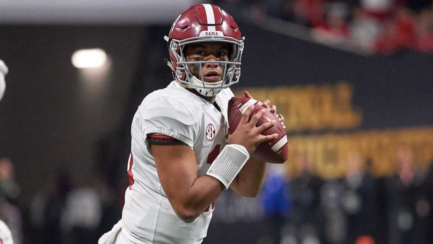 Tua Tagovailoa injury news: Alabama QB injures thumb at practice ...