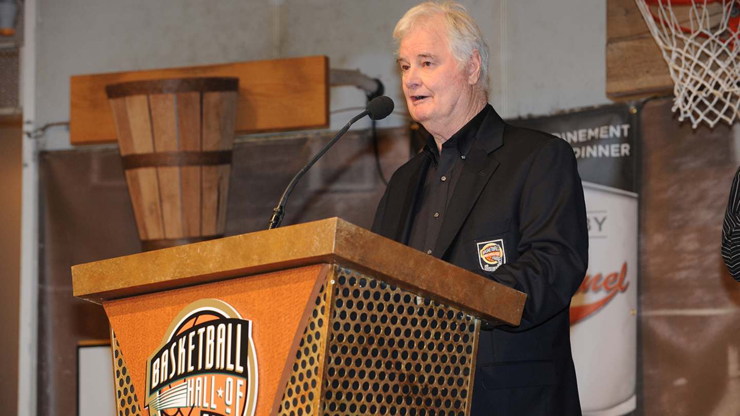 Tex Winter: The pioneer of triangle offense was more than that - Sports ...