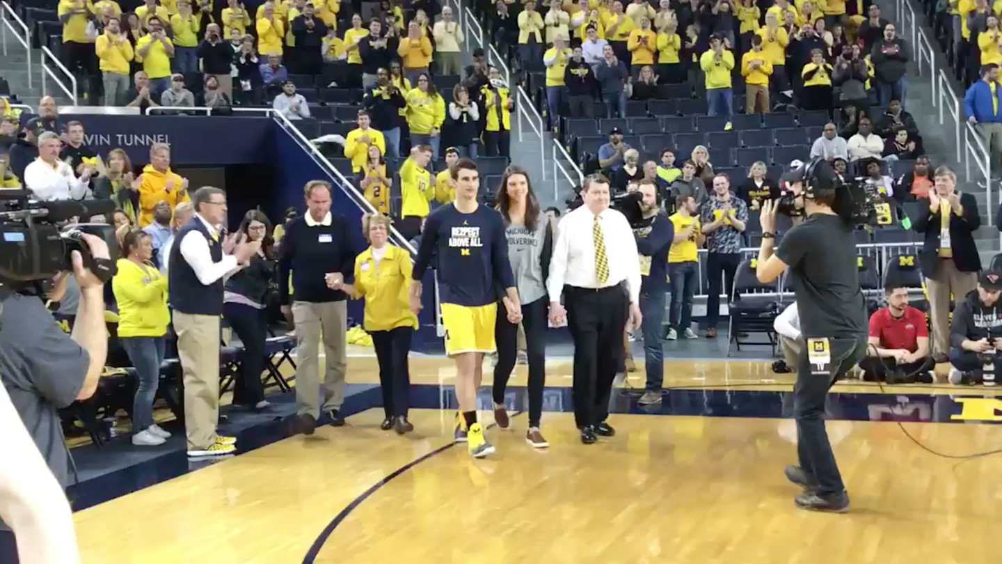 Michigan Austin Hatch: Plane crash survivor honored (video) - Sports ...