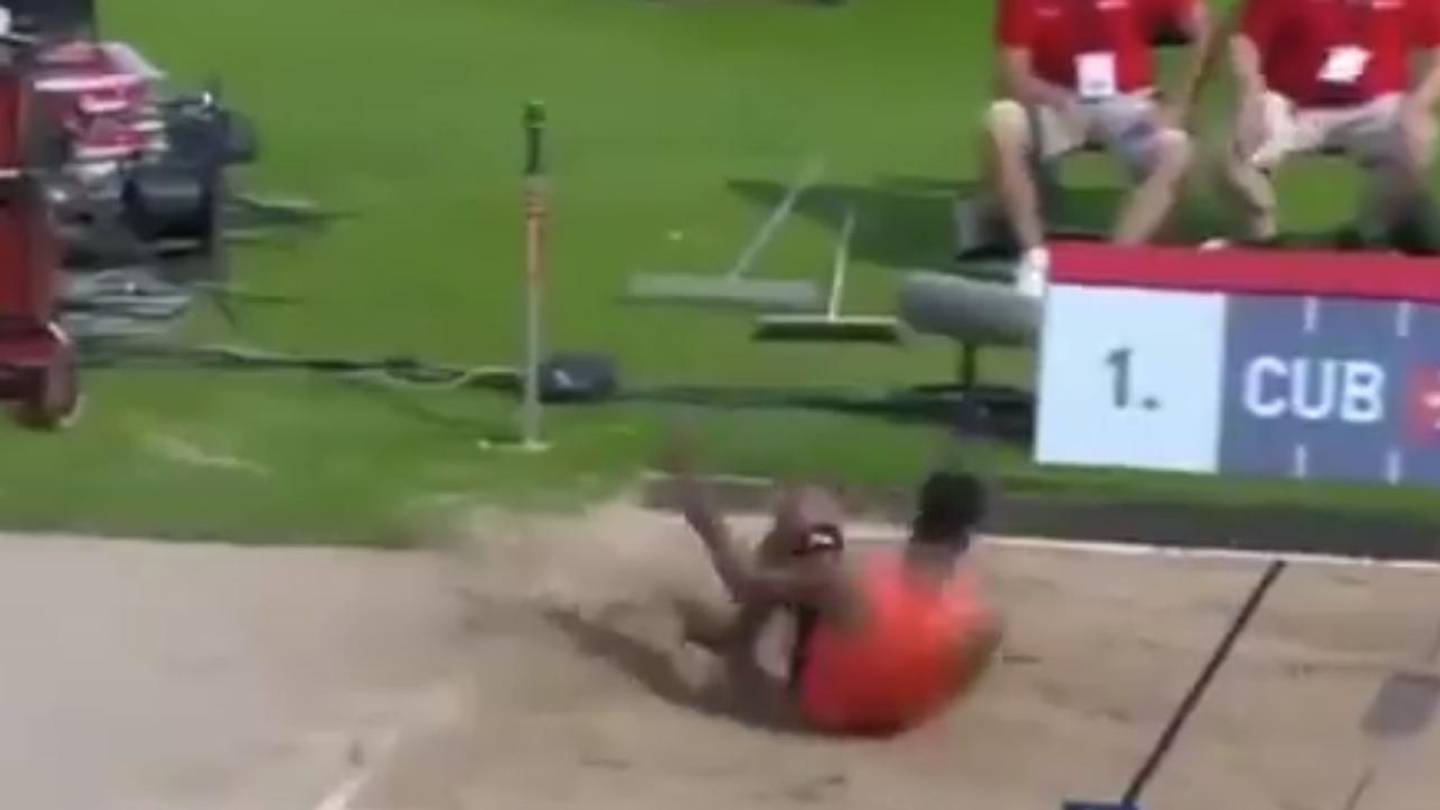 Record long jump: 19-year-old records furthest jump since 1995 - Sports ...