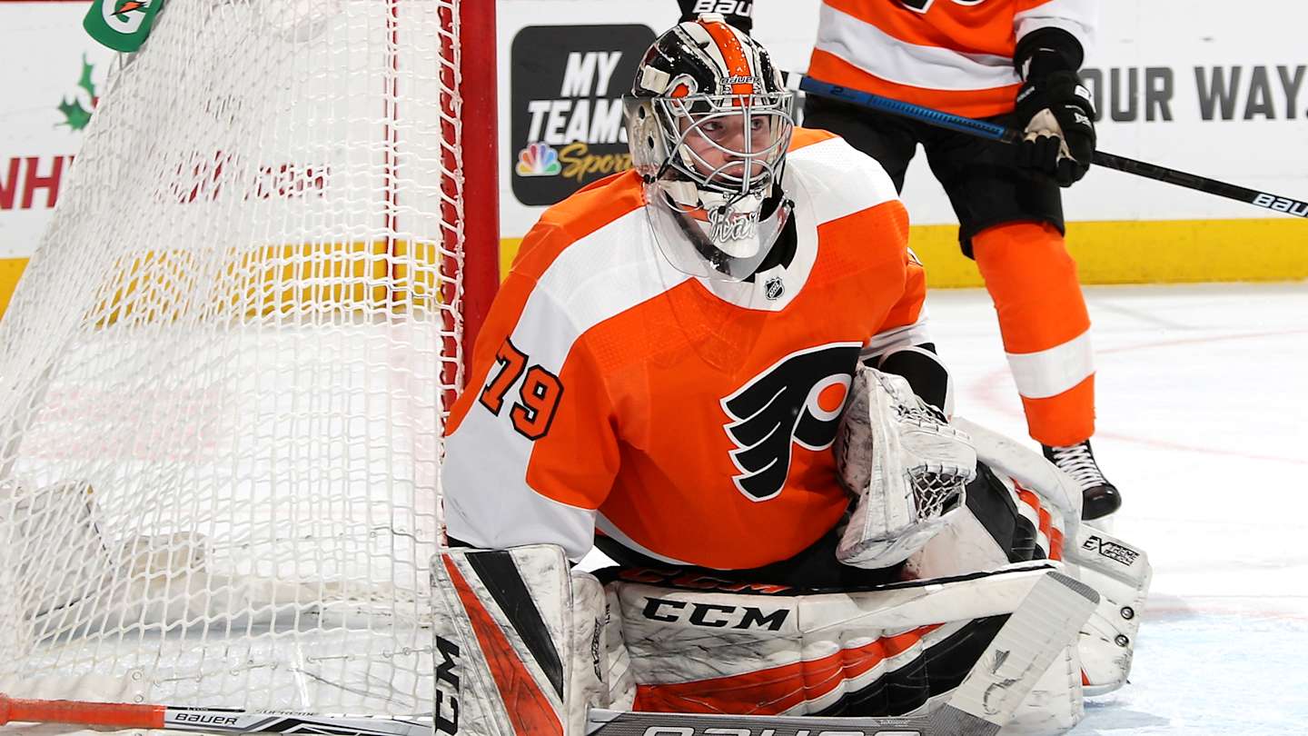 Carter Hart gets second straight win as Flyers beat Predators - Sports ...