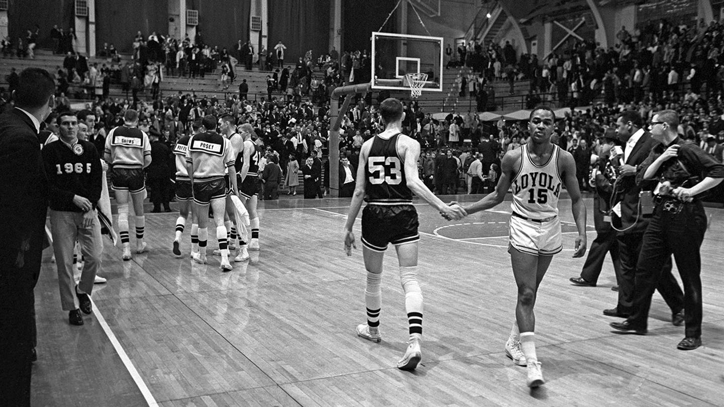 Loyola Chicago 1963 team helped break racial barrier - Sports Illustrated