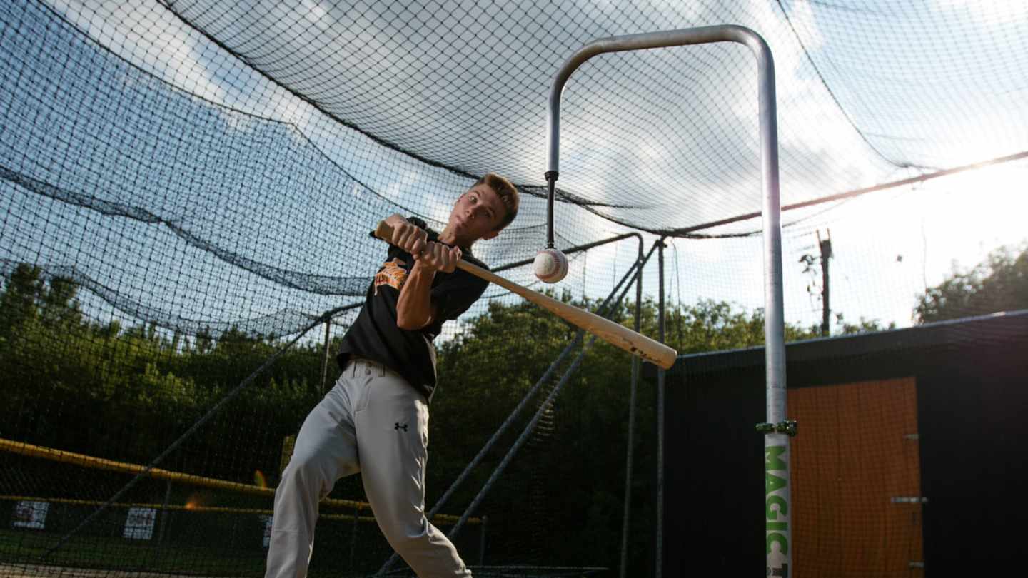 Four Iowa dads are looking to boost homers with the 'Magic Tee ...