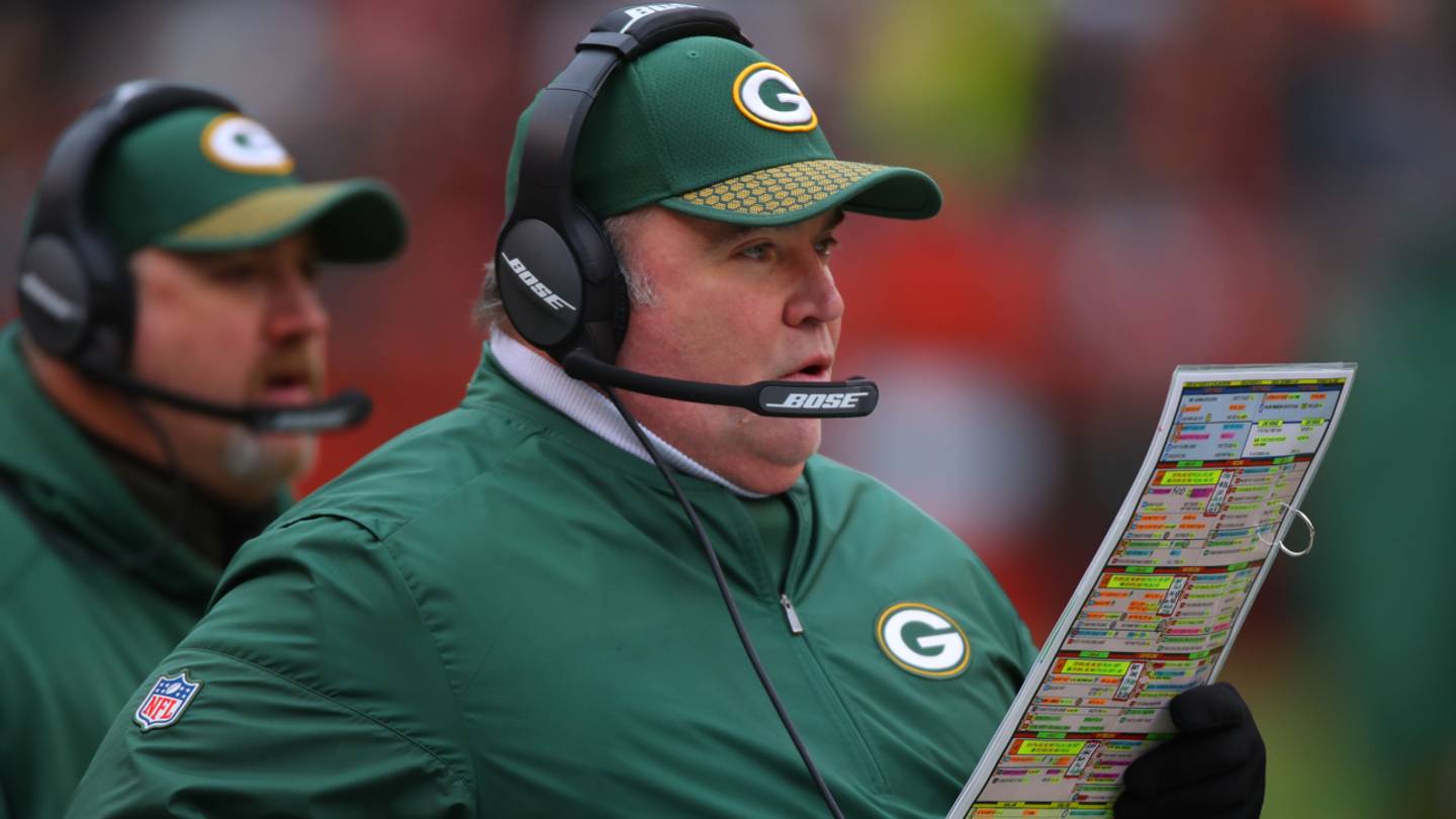 Packers signed Mike McCarthy to one-year extension through 2019 ...