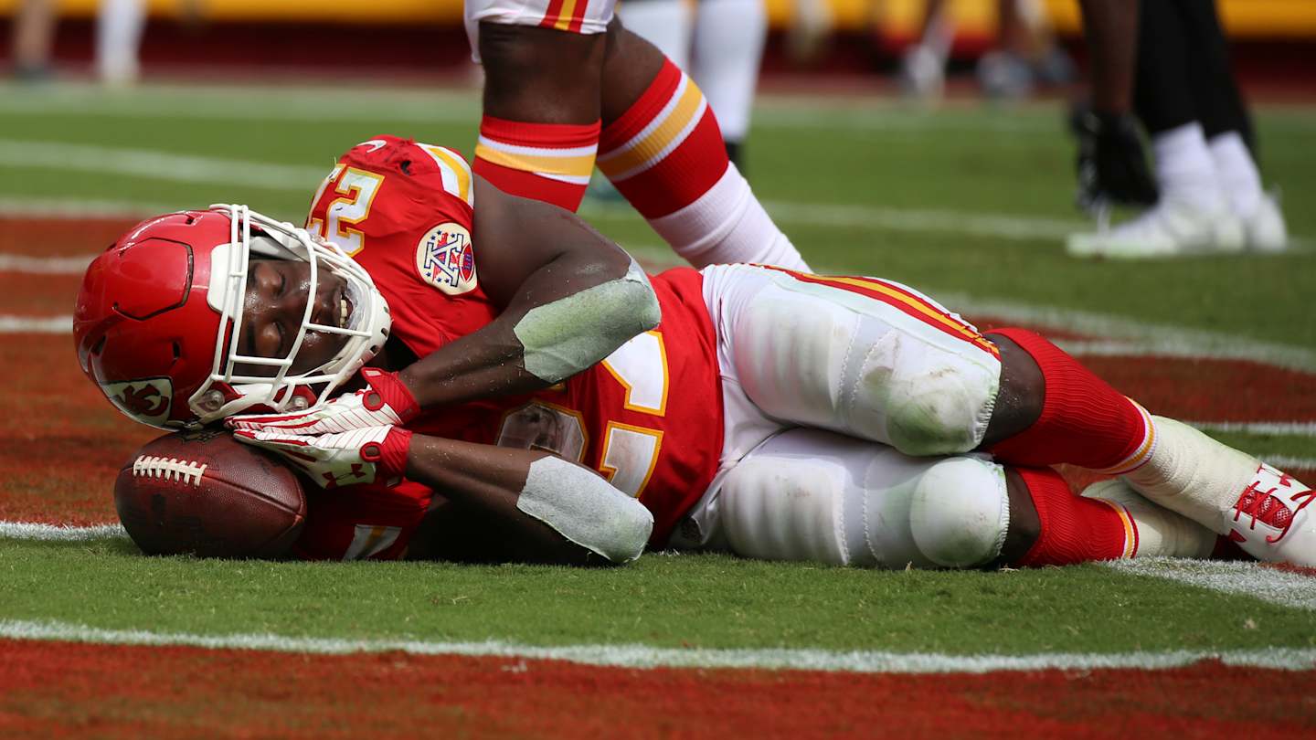 Sleep and athletes: Six methods for better sleep, performance - Sports ...