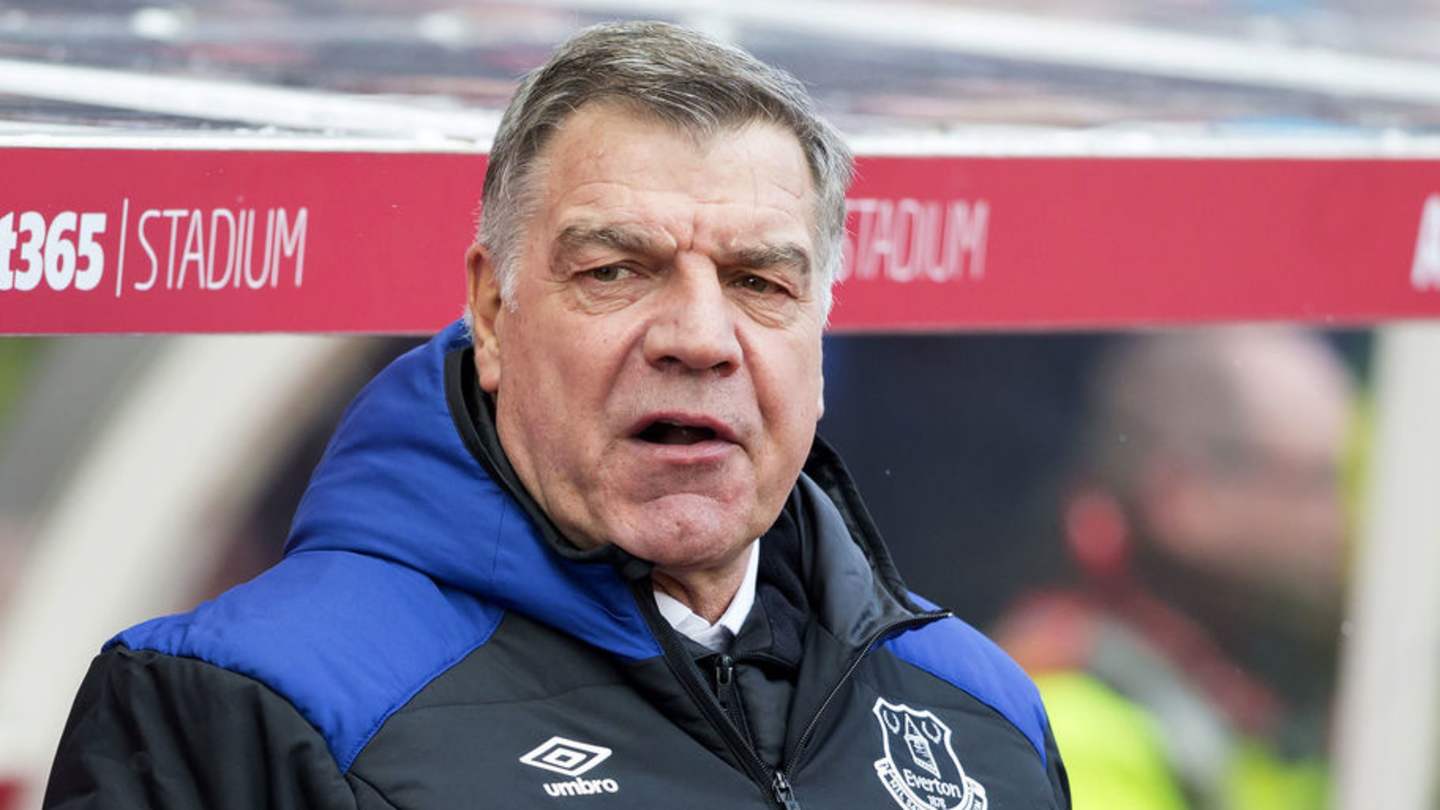 Sam Allardyce Hails 'Complete' Striker Cenk Tosun as Everton Grind Out ...